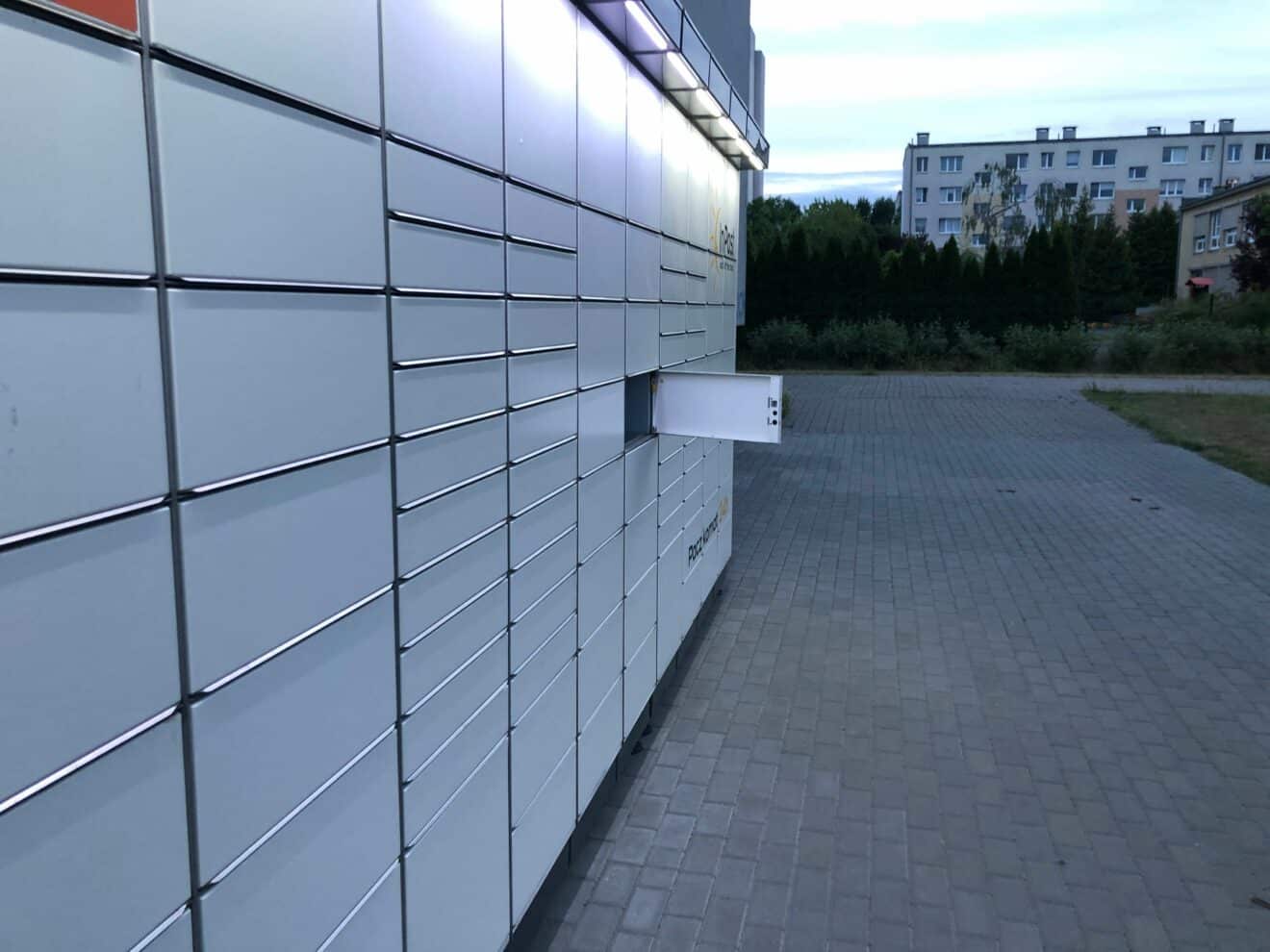 InPost Automated Parcel Machines in Poland: how to use them OR how to ...